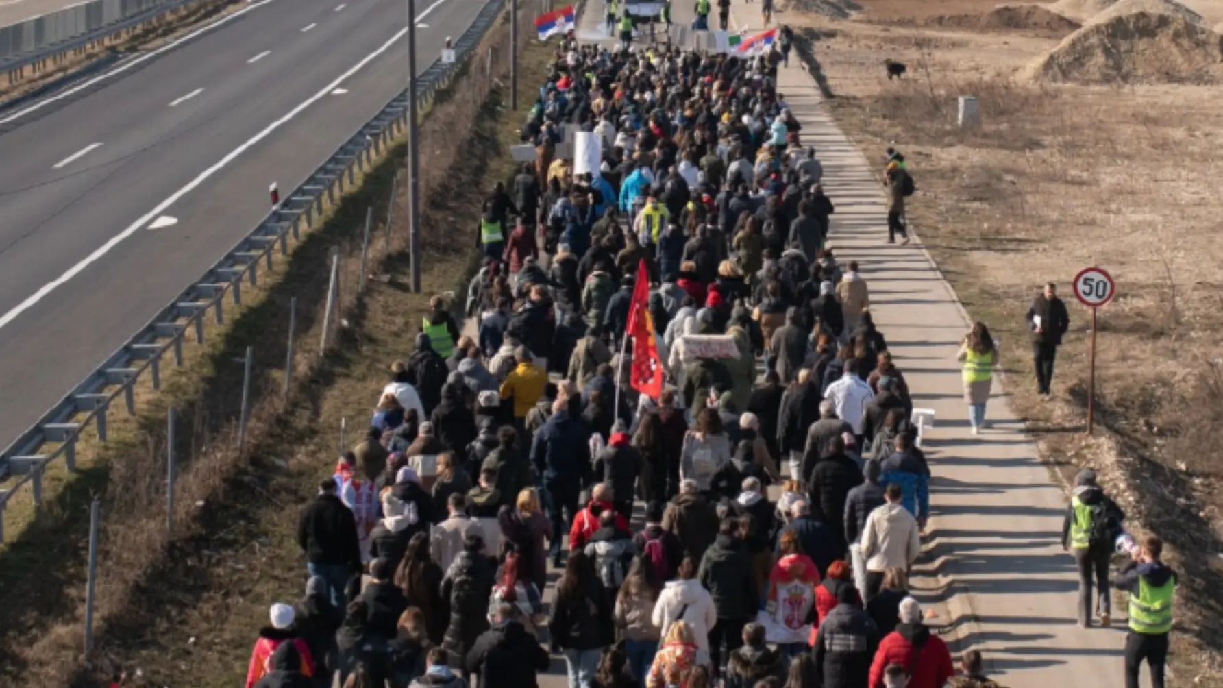 Studenti iz više delova Srbije nastavljaju put ka Beogradu: U glavnom gradu i danas 15-minutna ...
